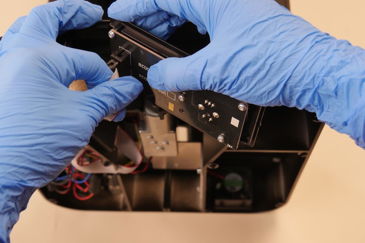Replacing the Form Cure (1st Generation) display assembly