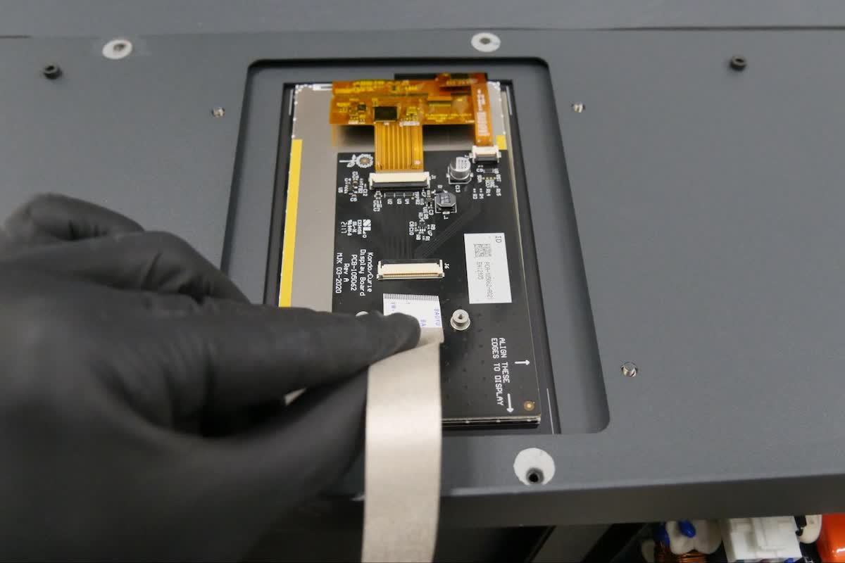 Replacing the Form Wash L display assembly