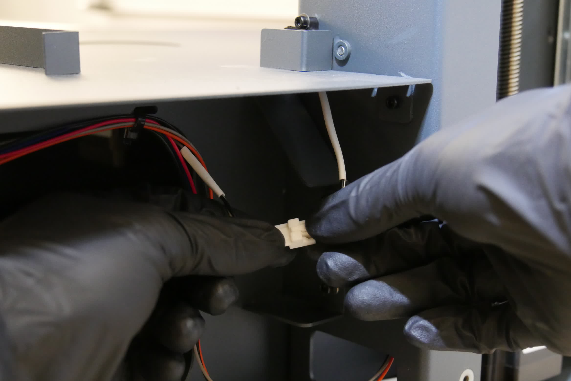 Replacing the Form Wash L wash bucket interlock switch