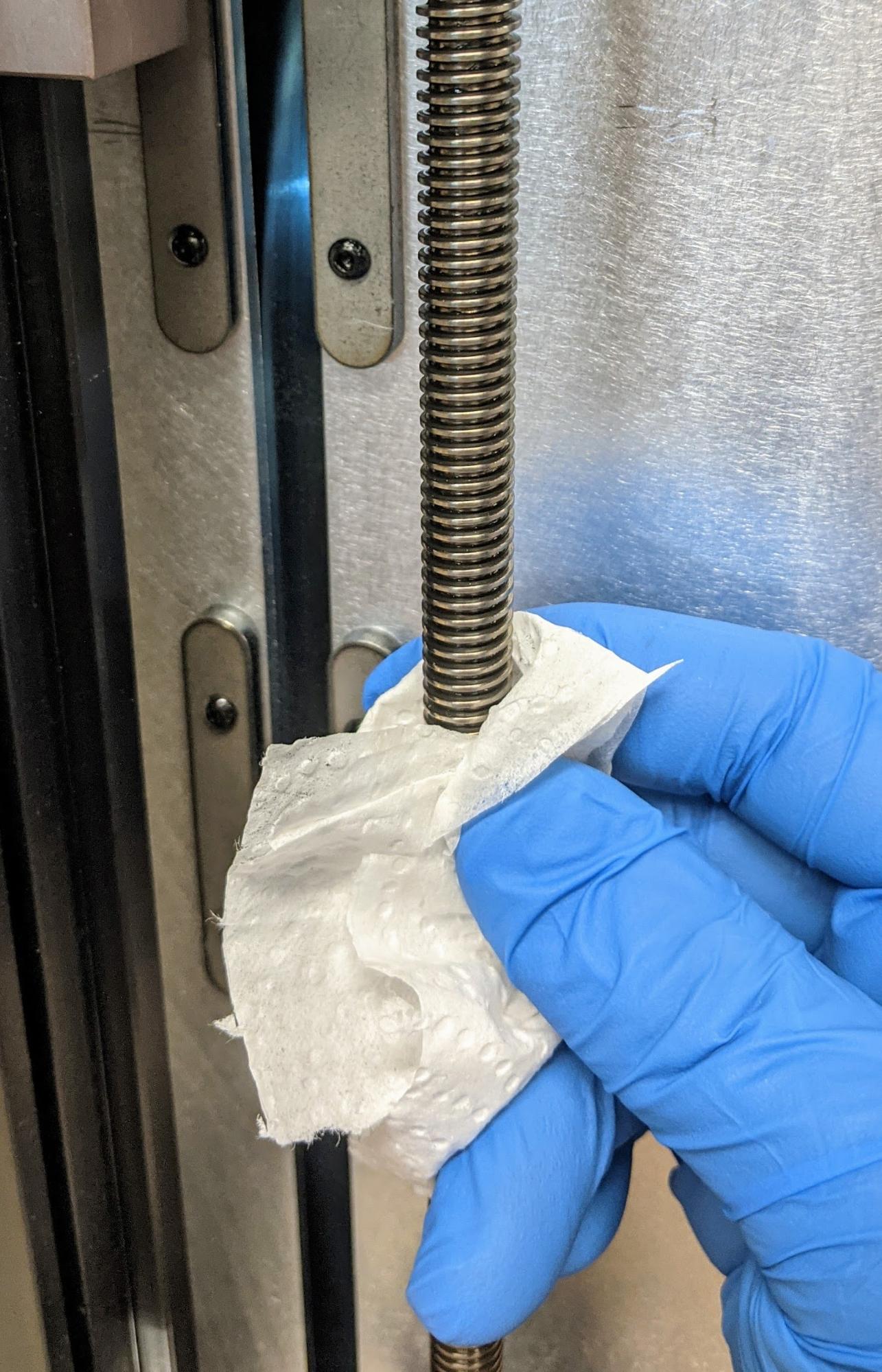 Cleaning and lubricating the Fuse 1 generation build chamber lead screw