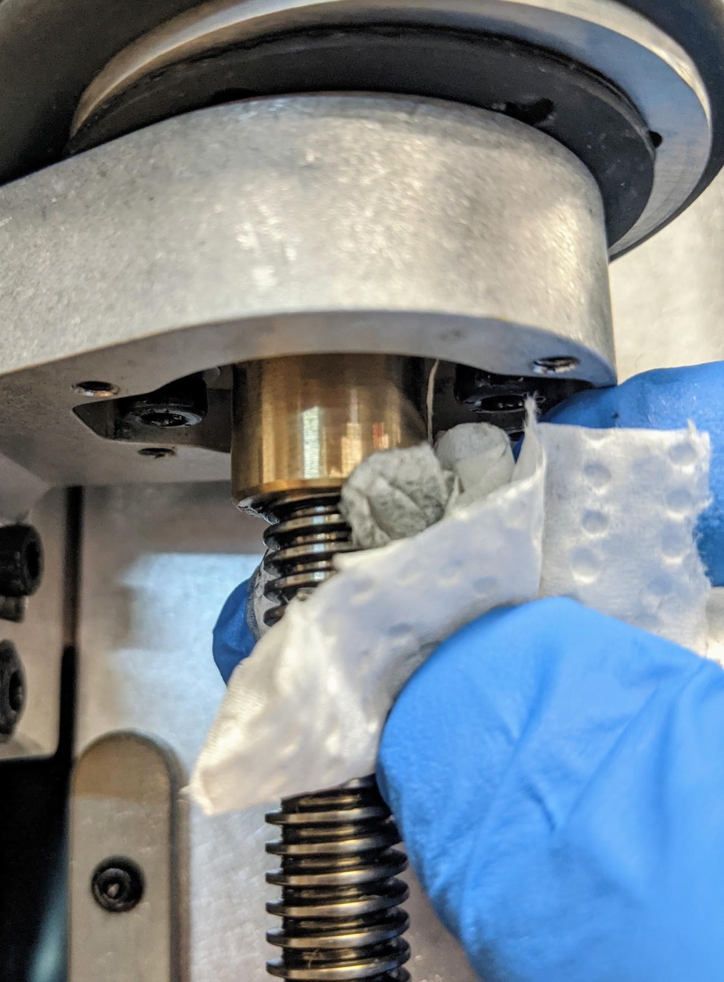 Cleaning and lubricating the Fuse 1 generation build chamber lead screw