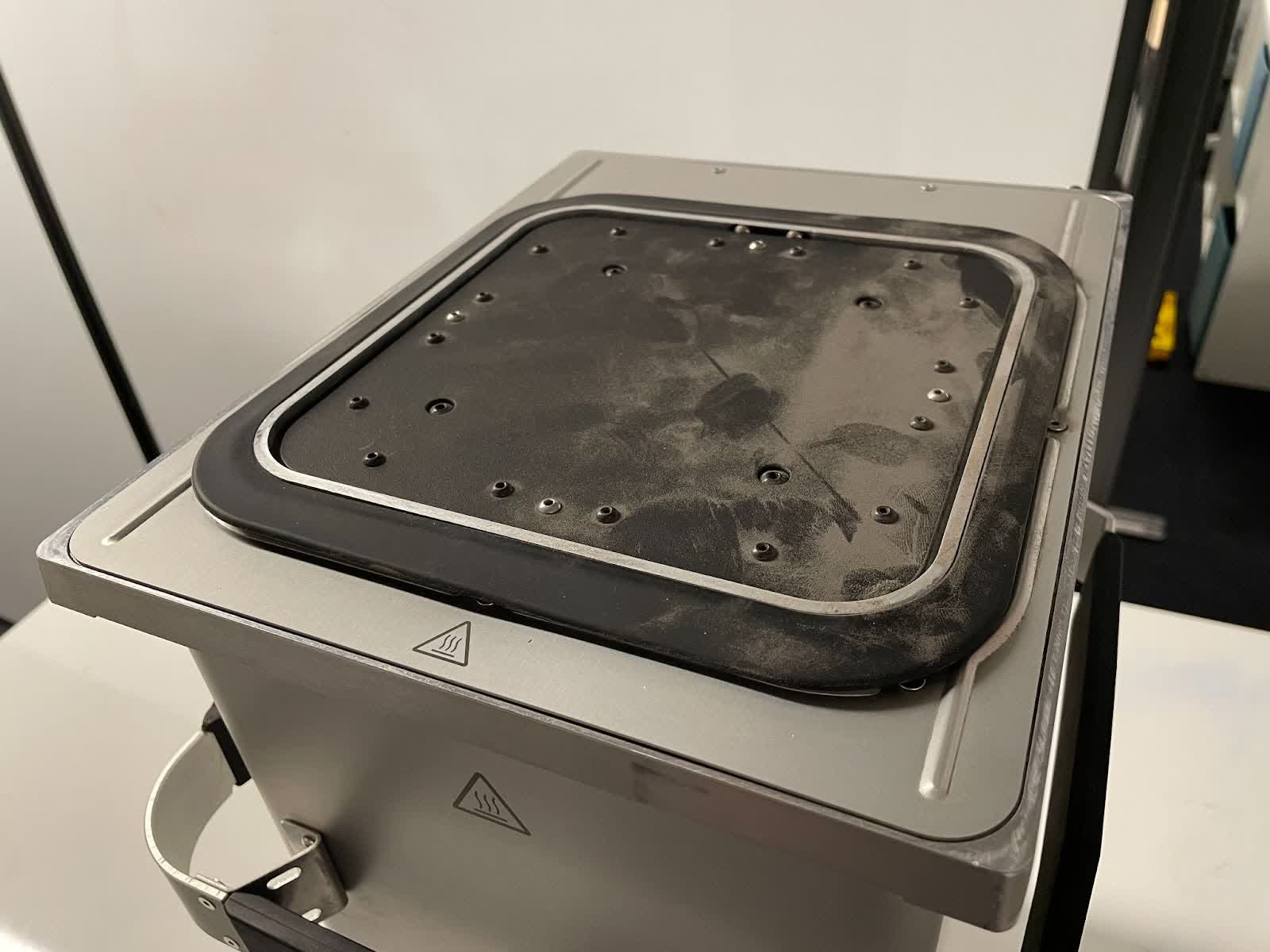 Replacing the Fuse 1 generation build chamber print bed