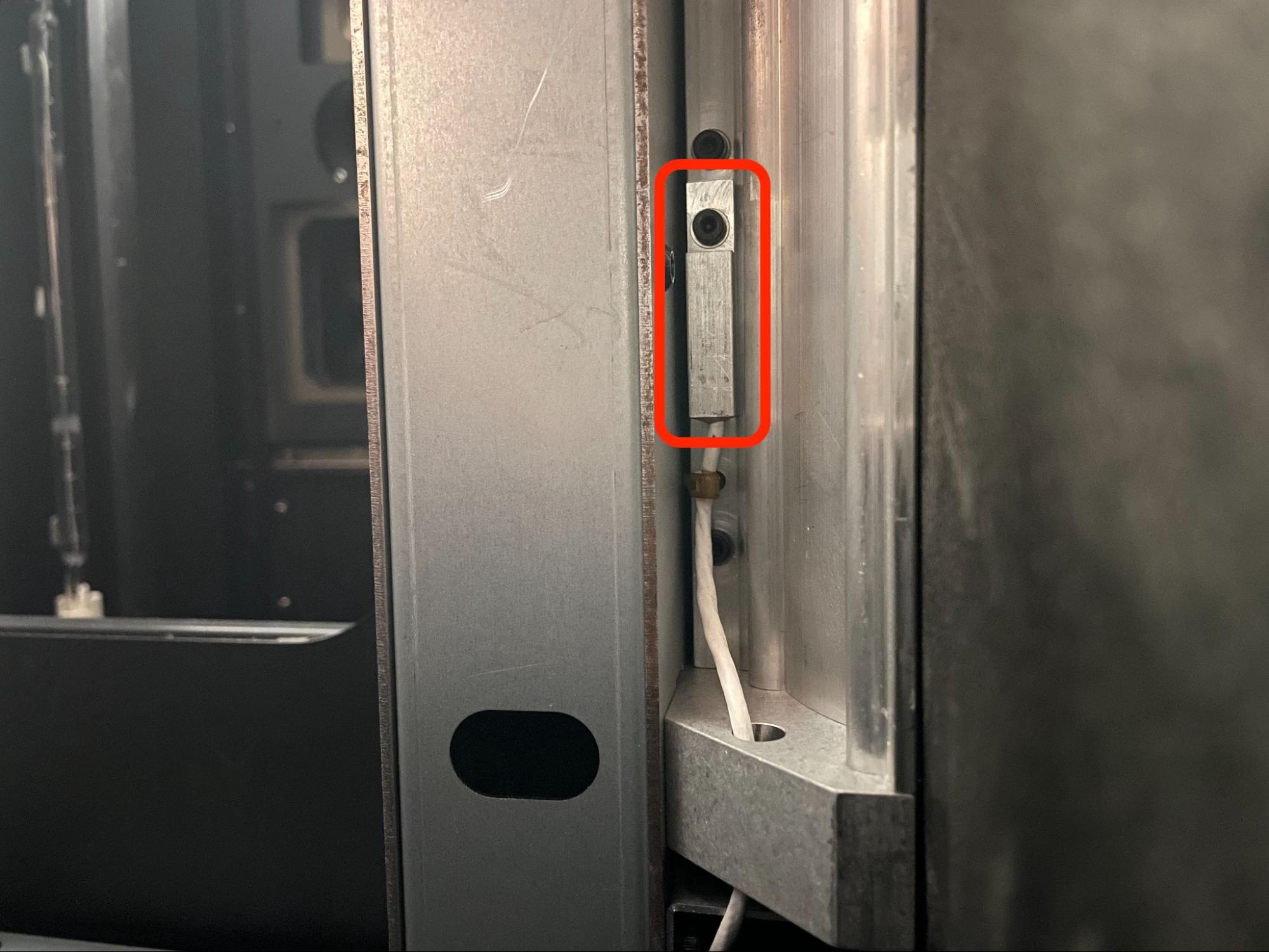 Replacing the Fuse 1 hopper trough RTD