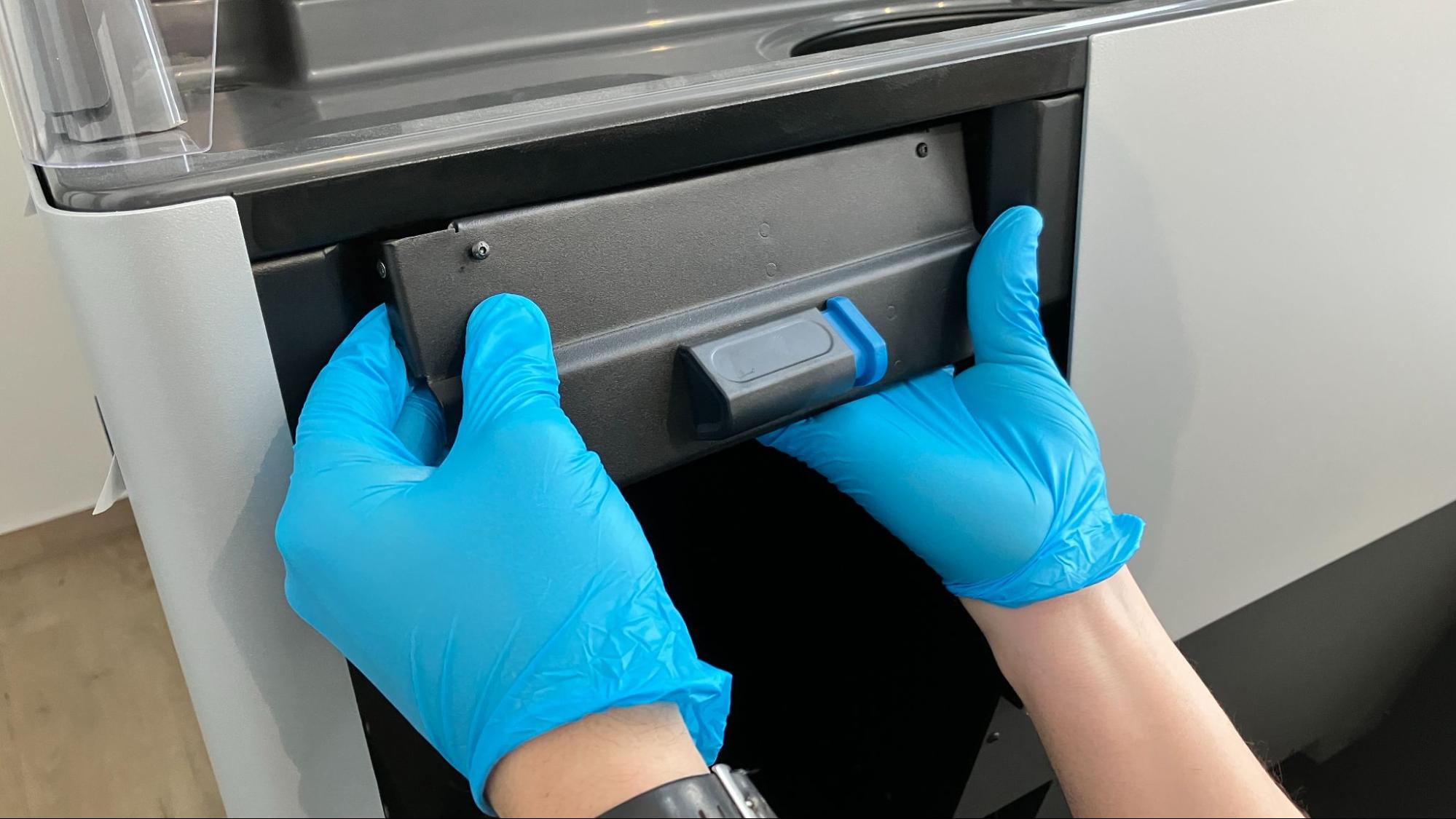 Replacing the Fuse Sift build chamber latch