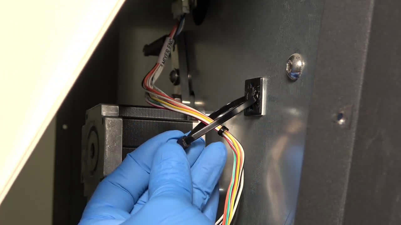 Replacing the Fuse Sift mixer assembly
