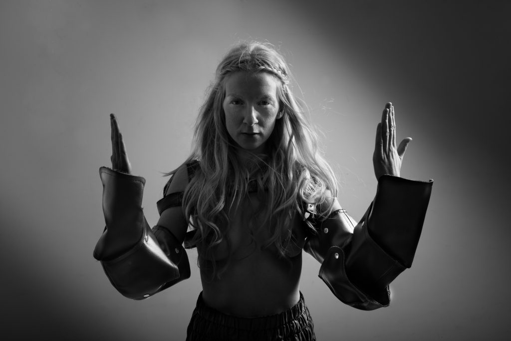 Swedish singer-songwriter Jonna Lee of "ionnalee" to play Mezzanine ...