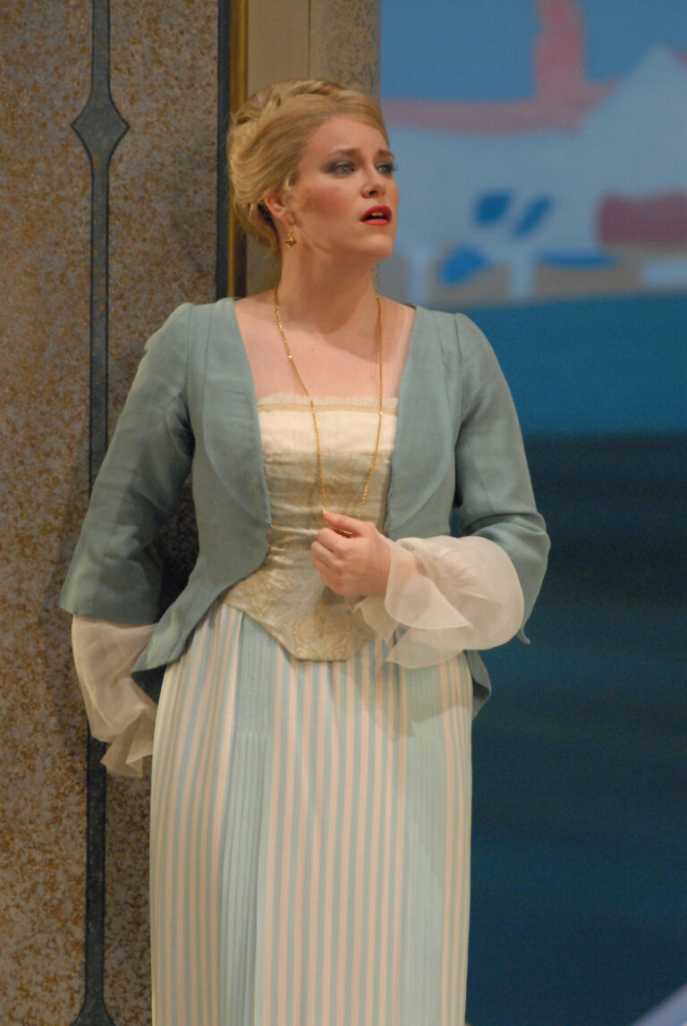 Erin Wall, acclaimed soprano in Mozart and Strauss operas, dies at 44 ...