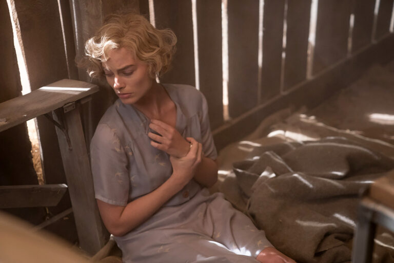 Review: Margot Robbie casts a romantic spell in 'Dreamland' | Datebook