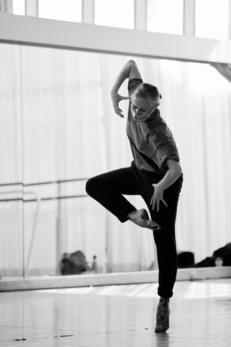 Danielle Rowe tackles the blinding lures of fame in S.F. Ballet's ...