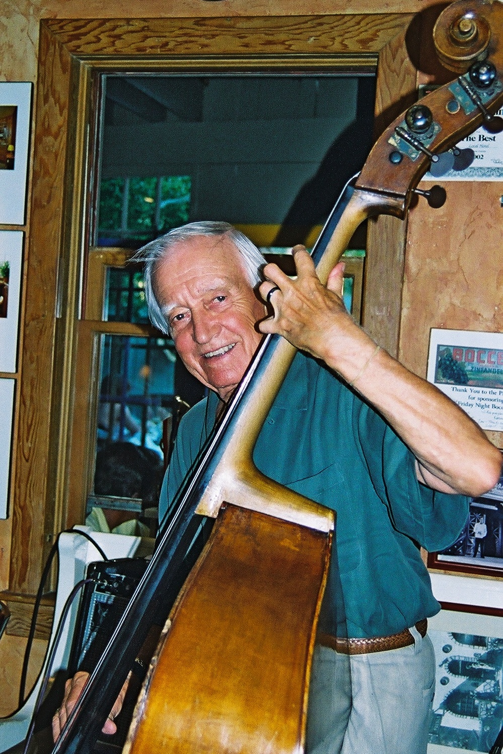 Dean Reilly, dean of the stand-up bass in jazz trios, dies at 94 | Datebook
