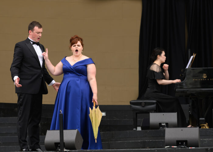 Review: Even in shortened form, Merola's free outdoor finale brings ...