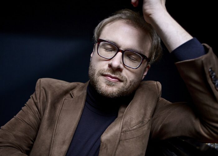 Pianist Adam Golka helps open California Symphony season | Datebook ...