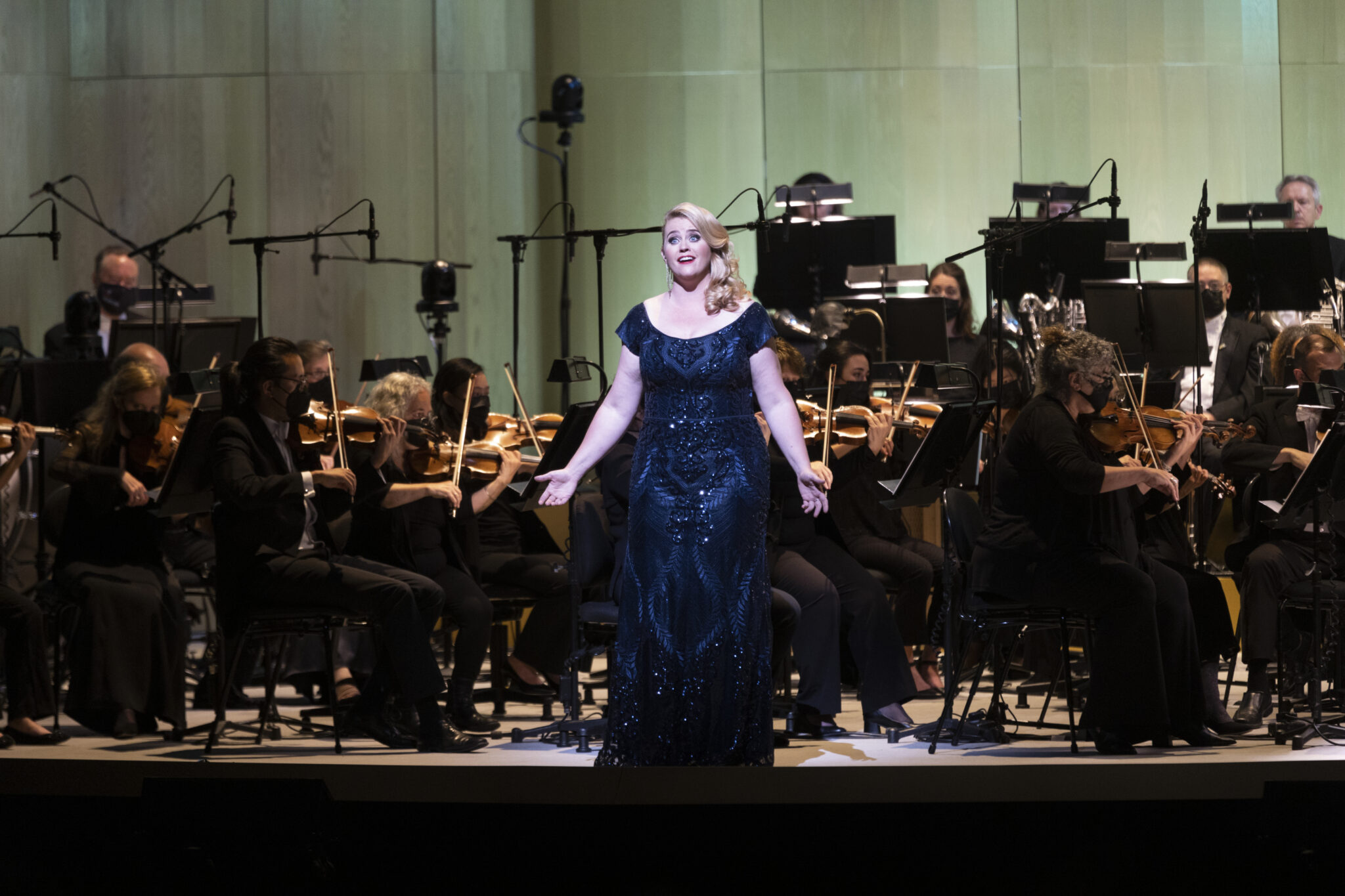 S.F. Opera celebrates return with an unusual twist on the opening gala ...