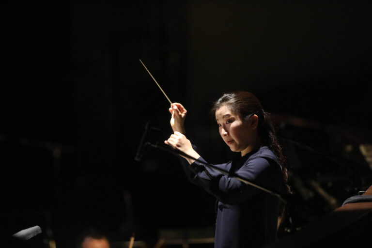 Eun Sun Kim has conquered her fears to take command, gracefully, at S.F ...