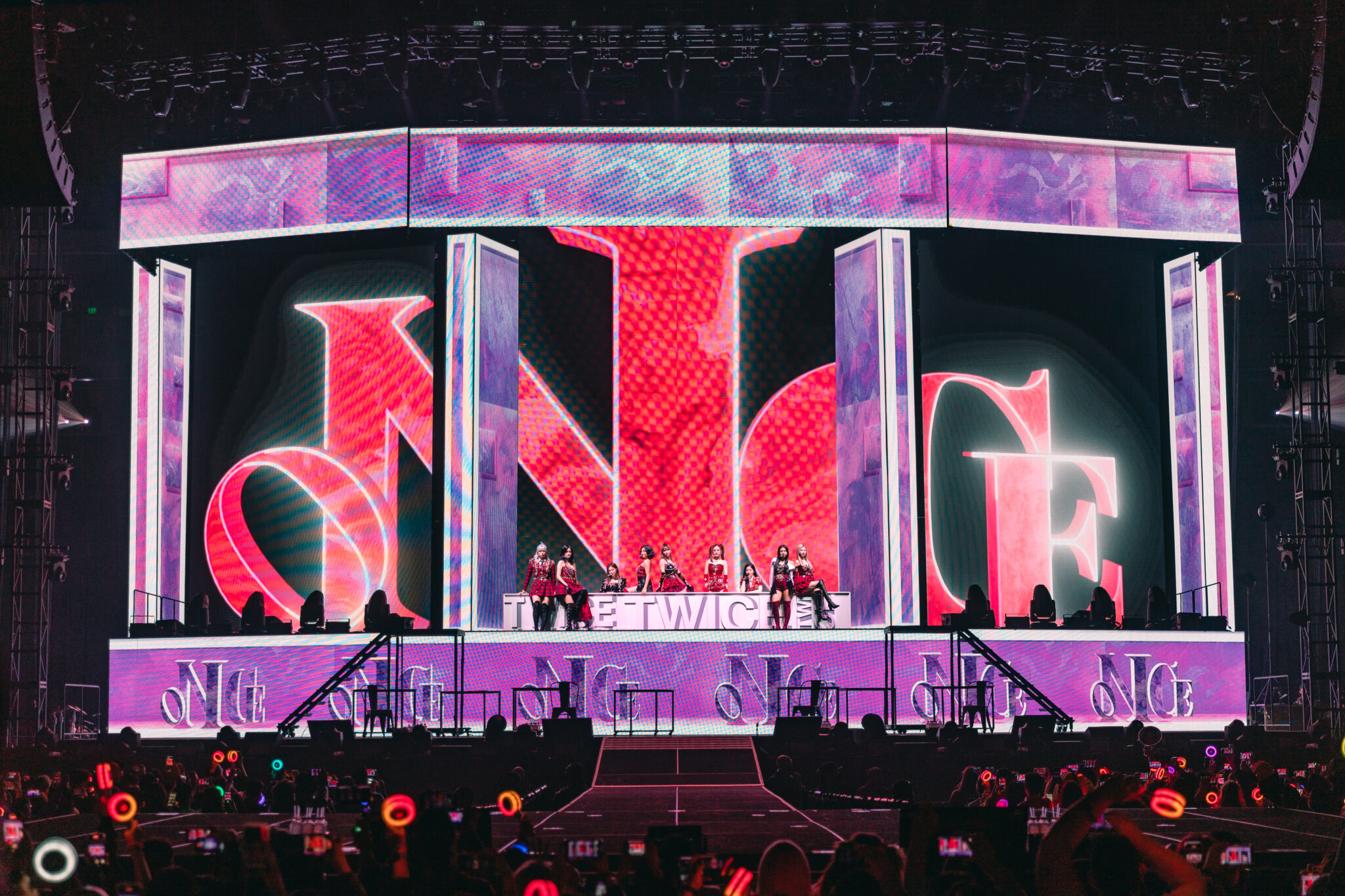 Review: Twice doubles down on good vibes during sold-out Oakland debut ...