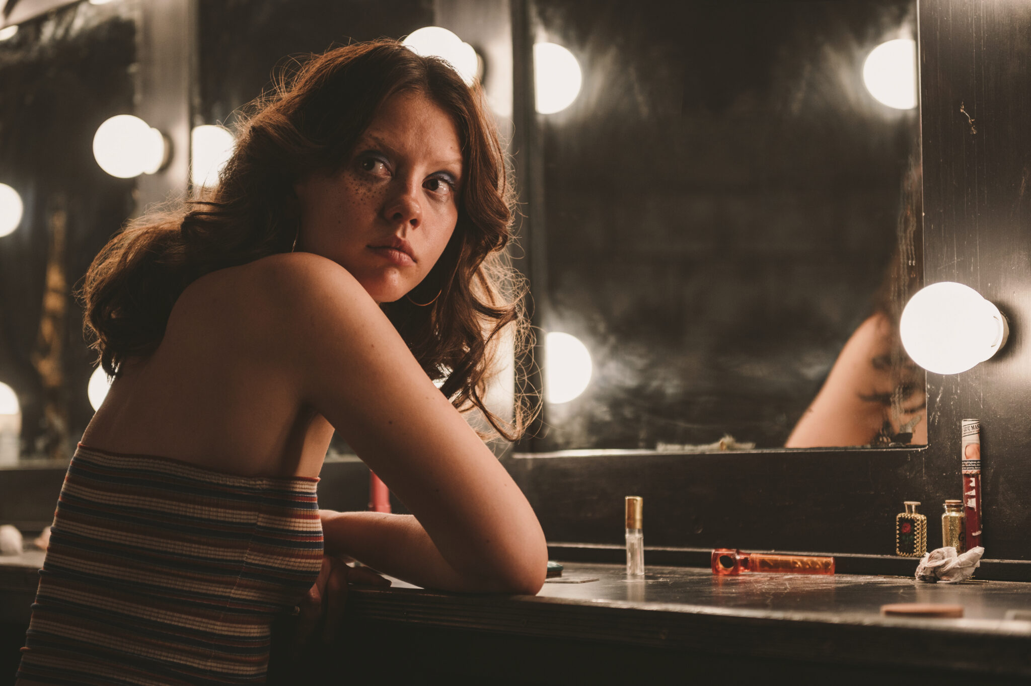 Review: 'X' delivers a loving homage to '70s exploitation slashers ...