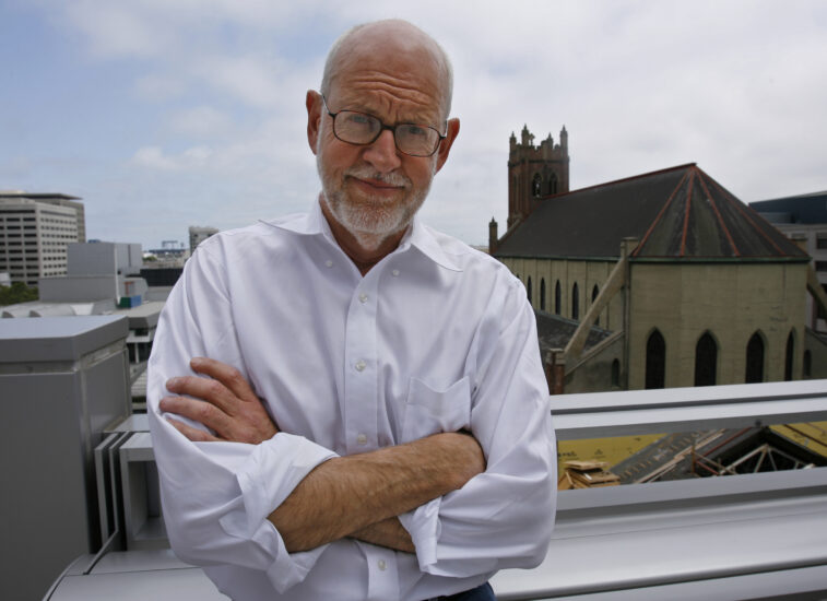 Muppet大师弗兰克·奥兹（Frank Oz）分享了家人过去的困扰木偶|日期本