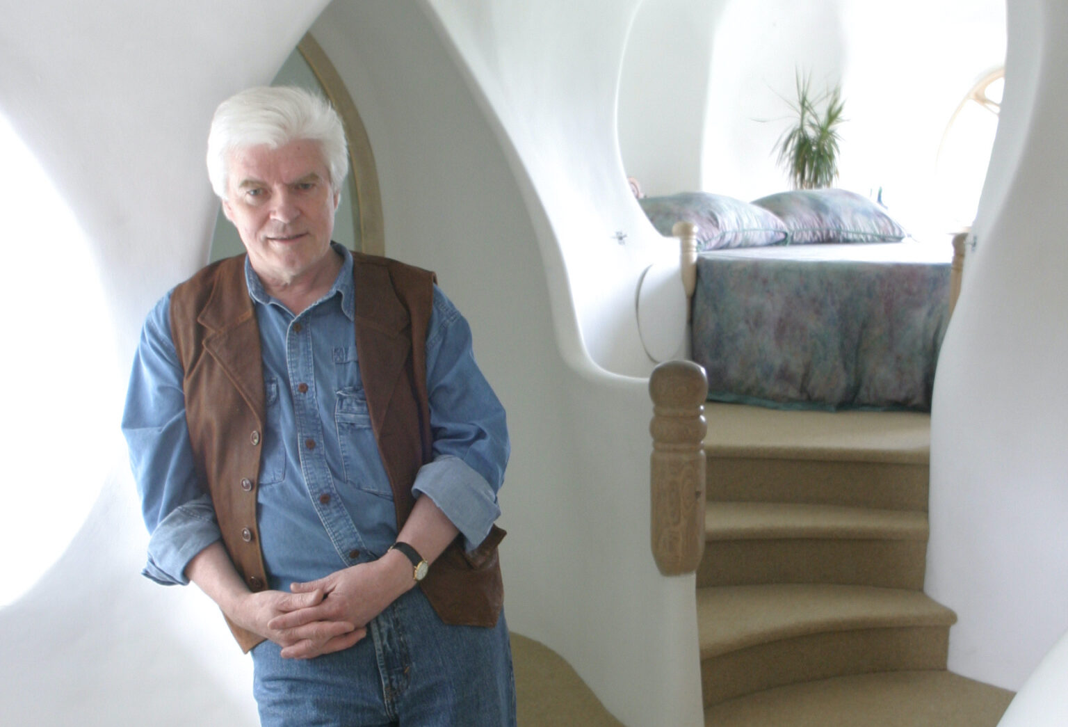 Rock album artist Roger Dean announces first immersive exhibition in S ...