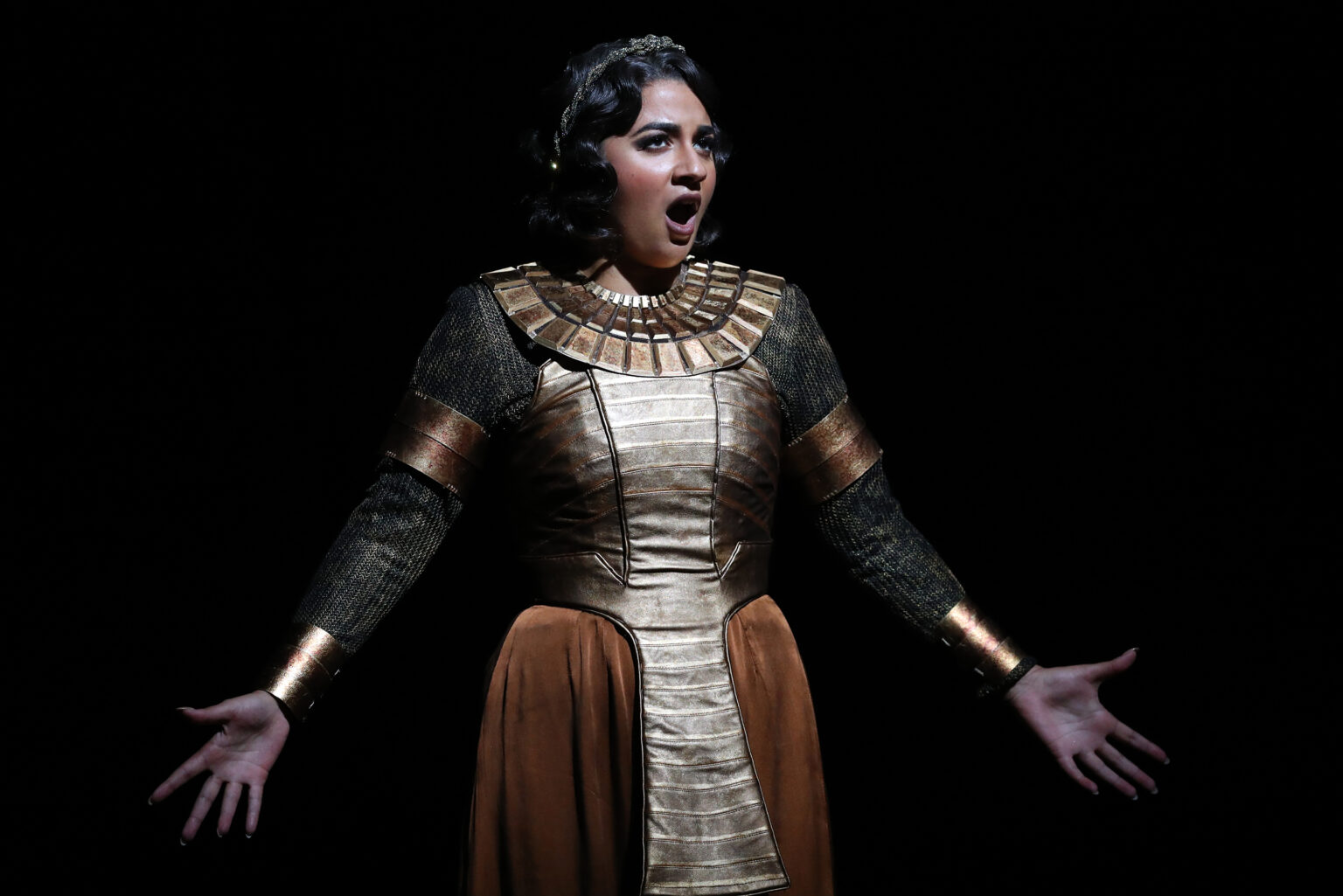 Review: John Adams faces down Shakespeare in powerful 'Antony and ...