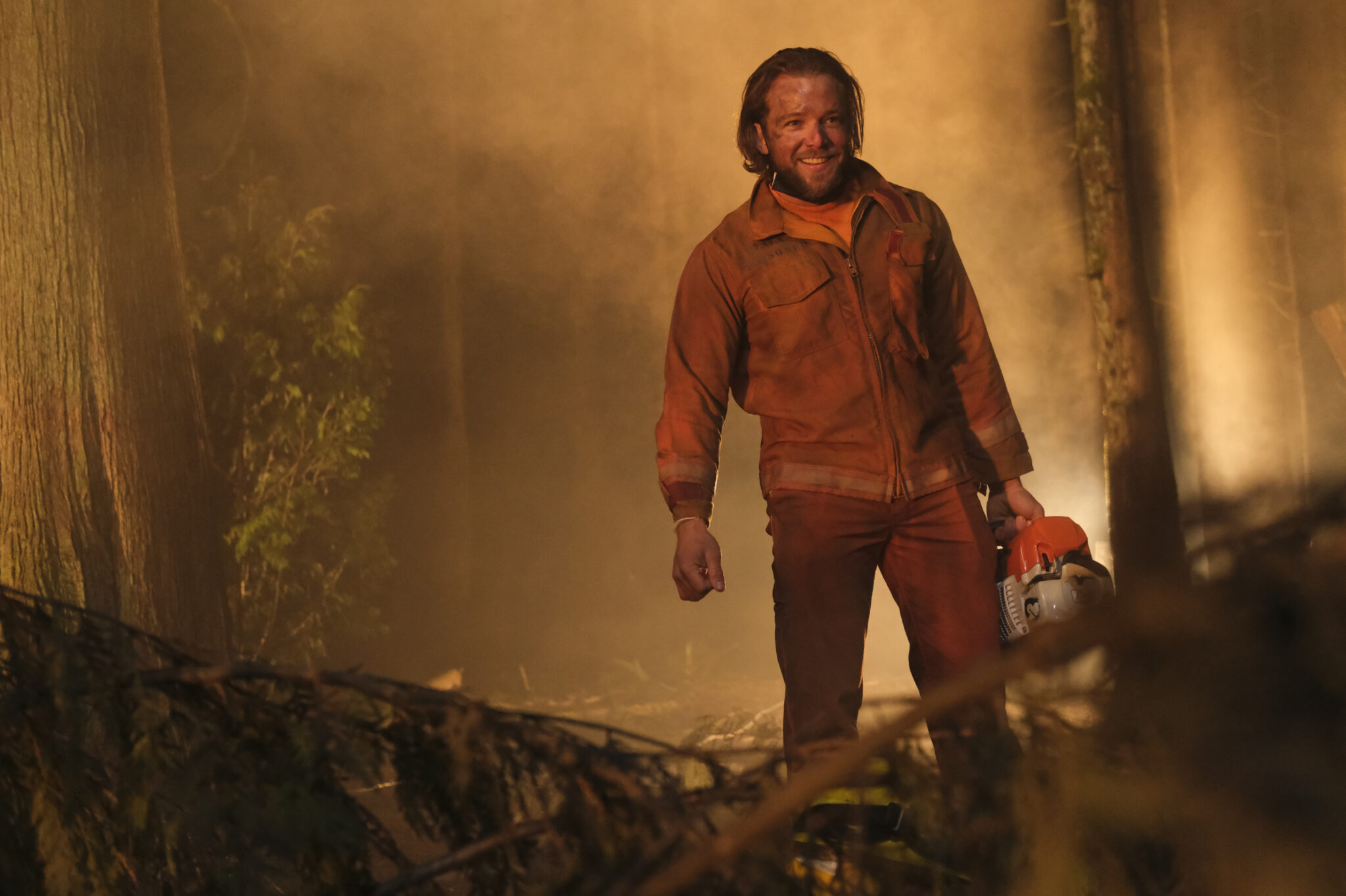 Cal Fire support or not, Bay Area's Max Thieriot fuels ‘Fire Country ...