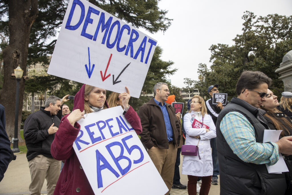 How a new law could remake California's small-theater landscape in the ...
