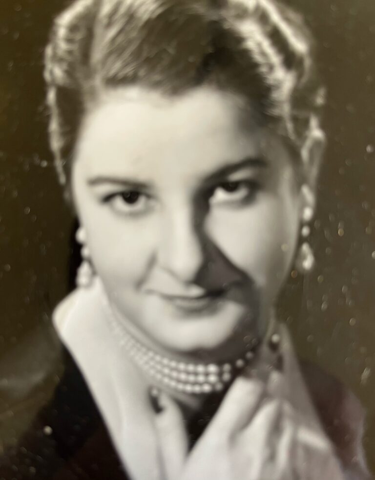 Jeri Ospital, hip matriarch of S.F.'s storied Modern Appealing Clothing ...