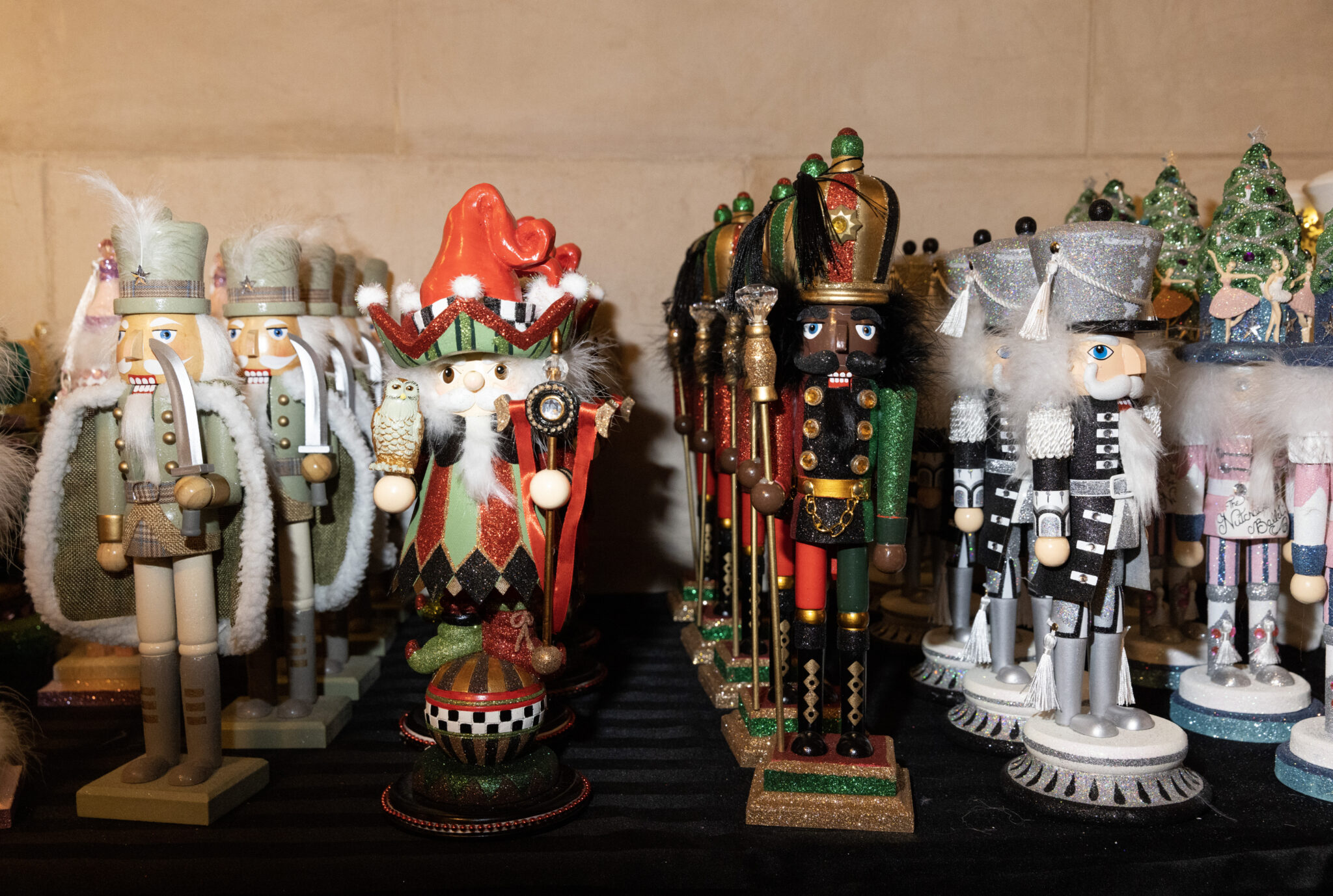 S.F. Ballet's 'Nutcracker' fans of all ages revel in glam and tradition of holiday spectacle ...