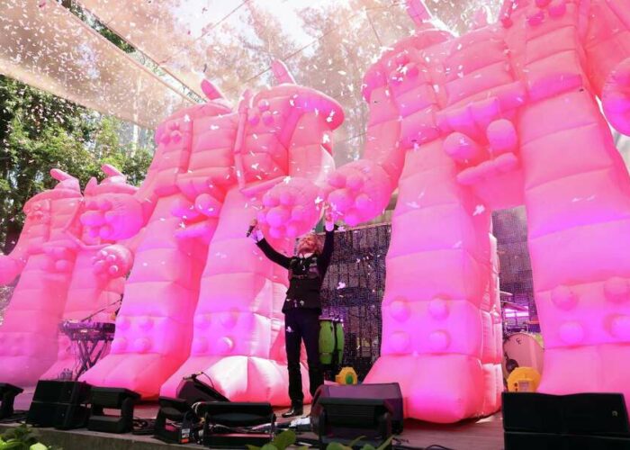 The Flaming Lips rock S.F.’s Stern Grove with inflatable pink robots ...