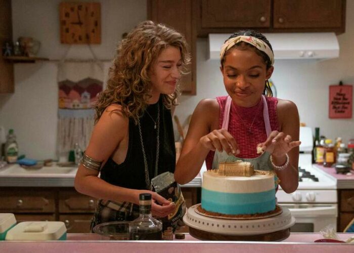 Review: A believable central friendship makes ‘Sitting in Bars With ...