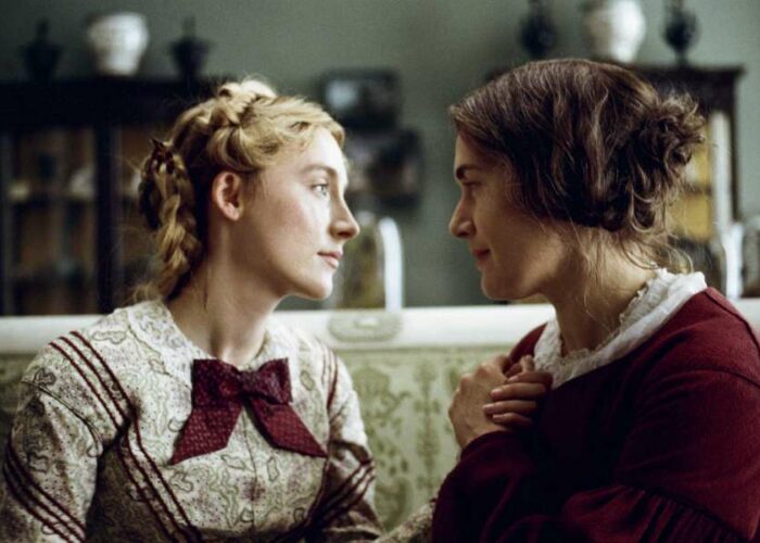 Saoirse Ronan Kate Winslet Explore Forbidden Love In Ammonite Datebook