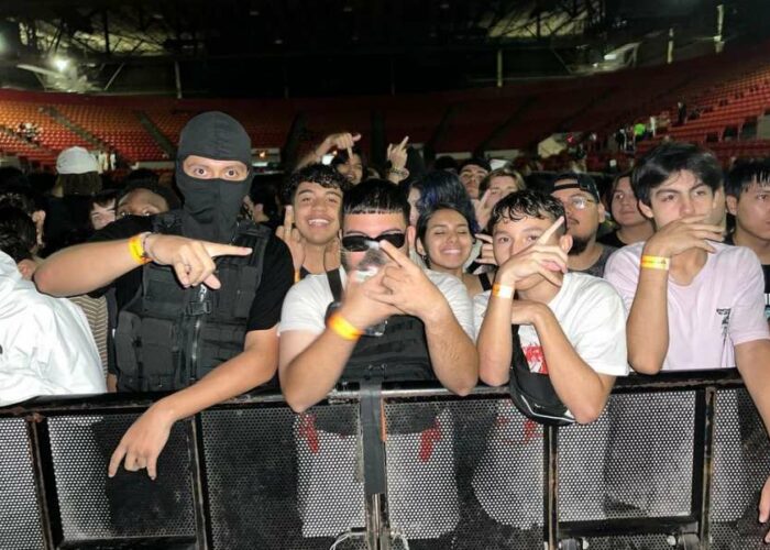 Houston fans blame long lines, late start for chaos before Playboi ...