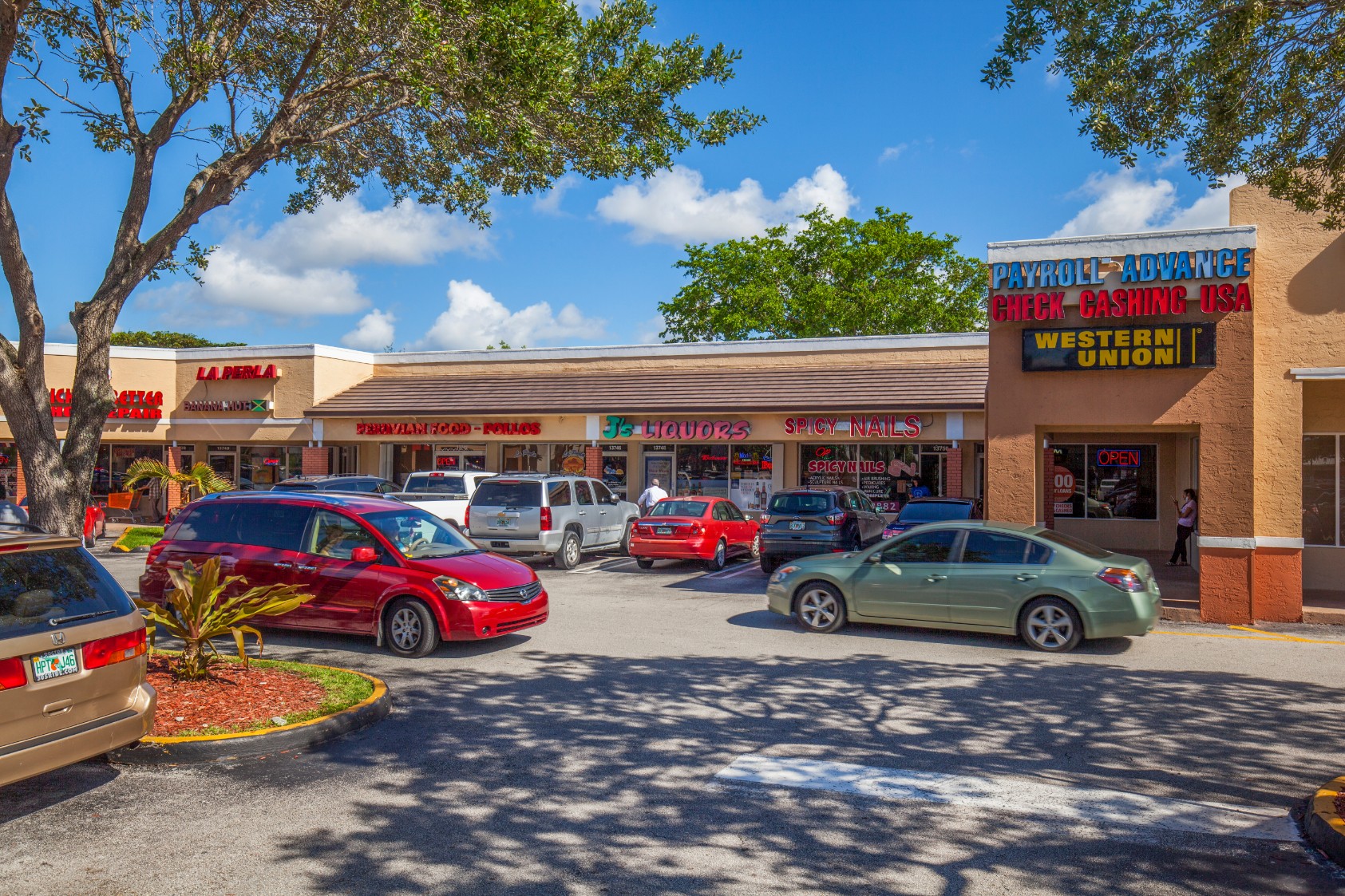 Town and Country Plaza - Miami, FL