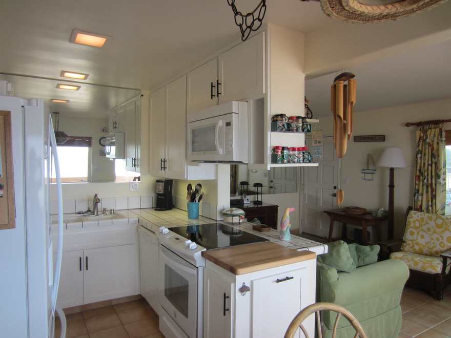 Beachfront Condo Rentals Santa Barbara Condo 204 - Carpinteria Shores ...