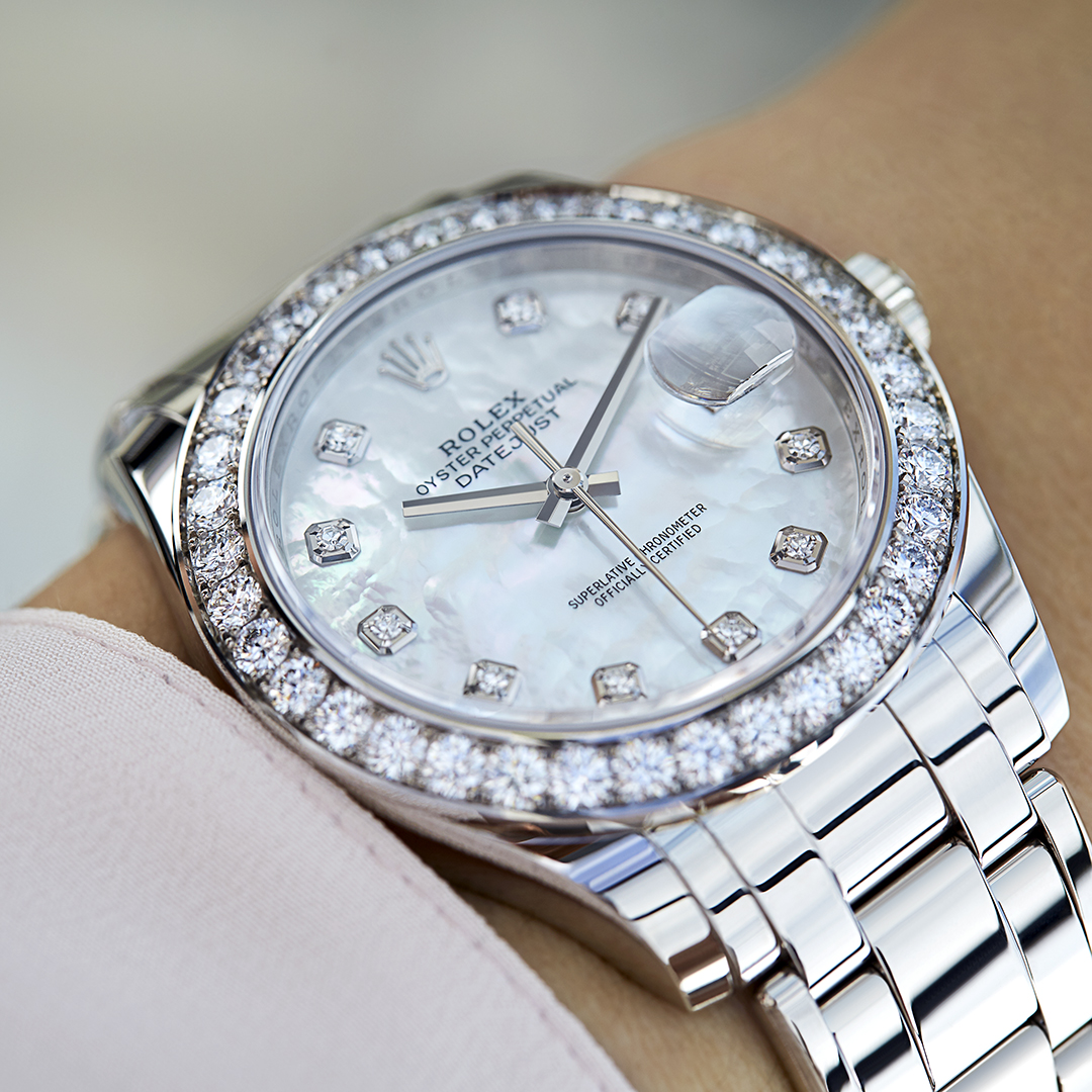 The Rolex Pearlmaster 39 in white gold and diamonds, 39 mm case, white ...