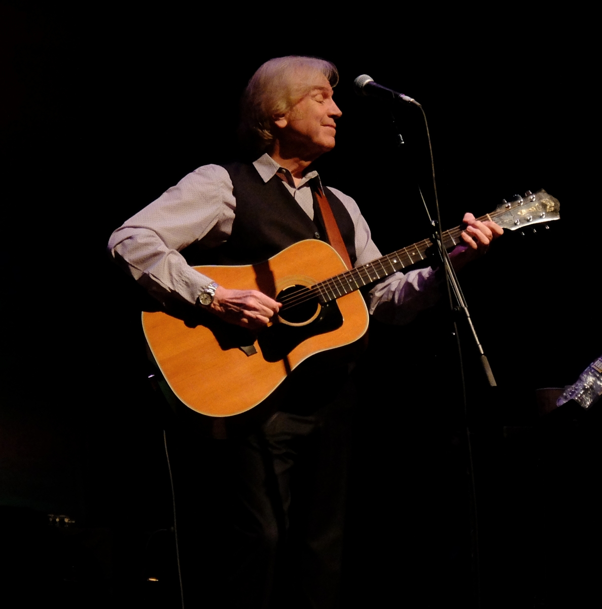 Mike Dawes Concert & Tour History (Updated for 2022) | Concert Archives