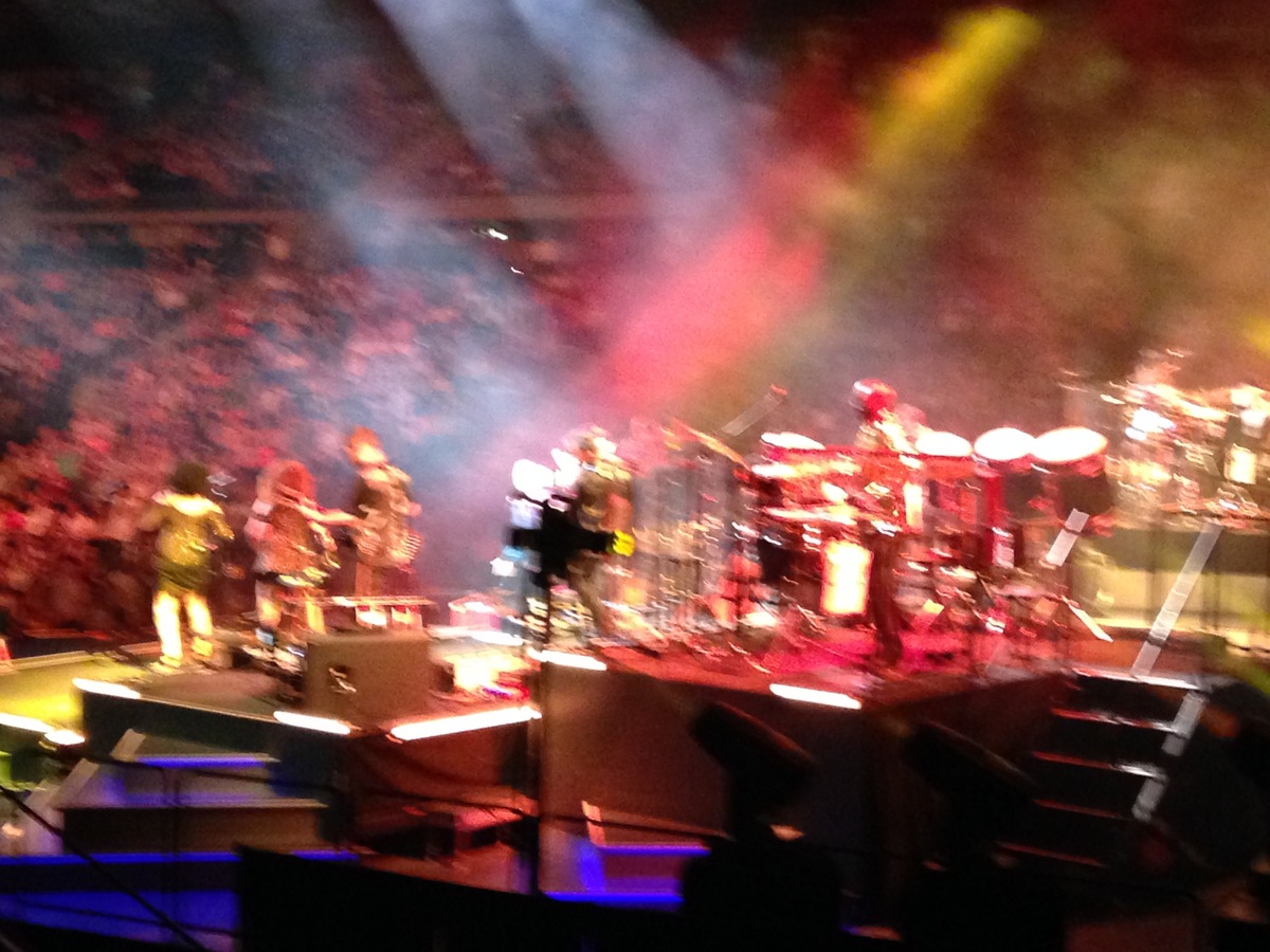 Neil Diamond's Concert & Tour History | Concert Archives