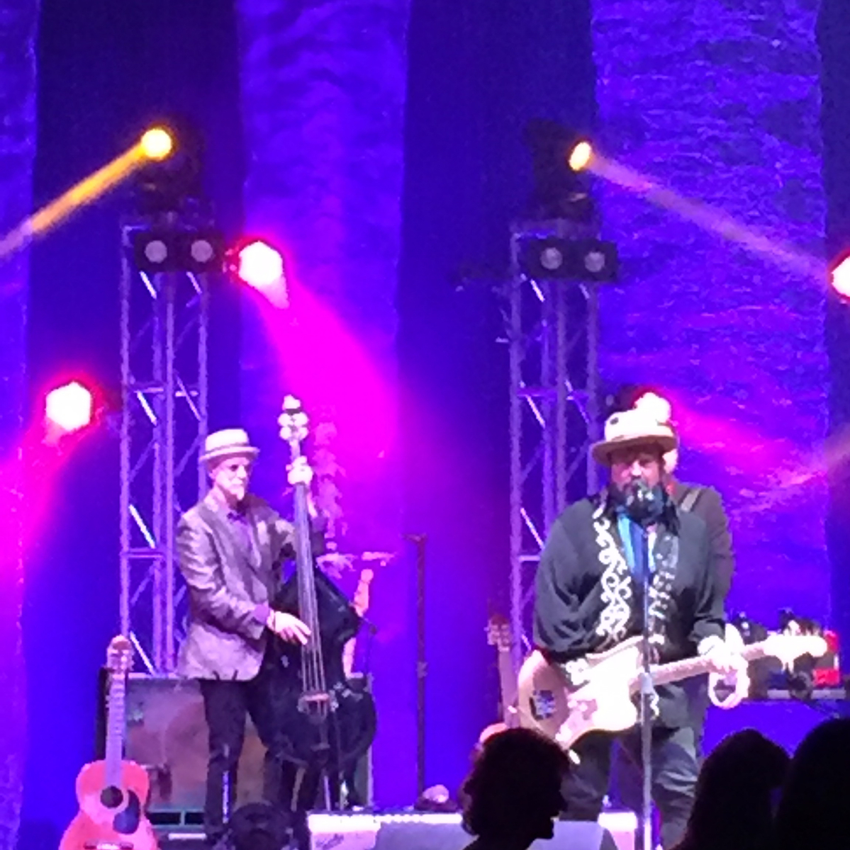 The Mavericks Concert & Tour History (Updated for 2022) | Concert Archives