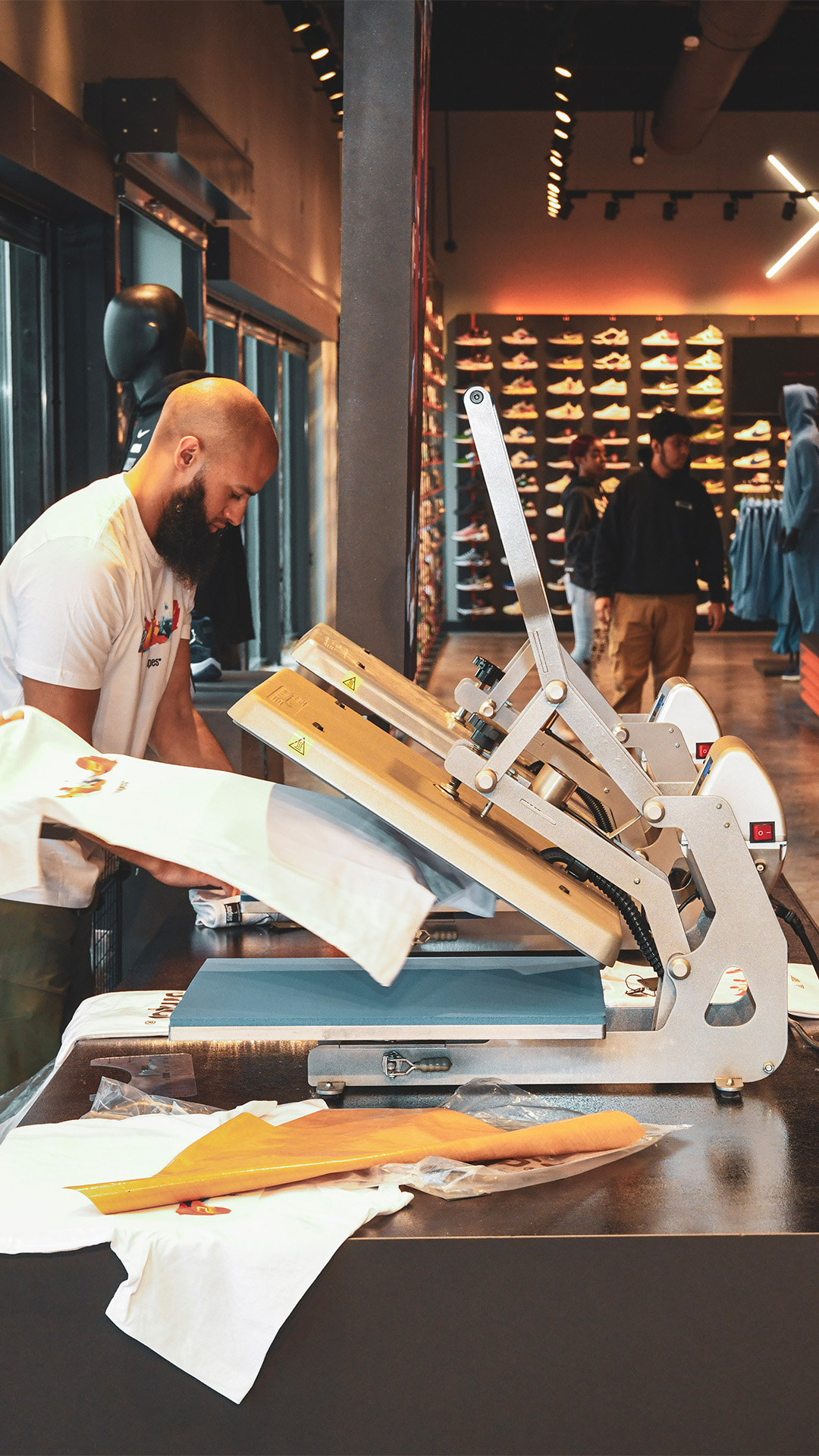 HAWTHORNE WORKS GRAND OPENING x WINDY CITY THROWDOWN | SNIPES USA