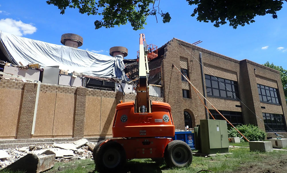 Following roof collapse, remaining school building deemed safe for ...