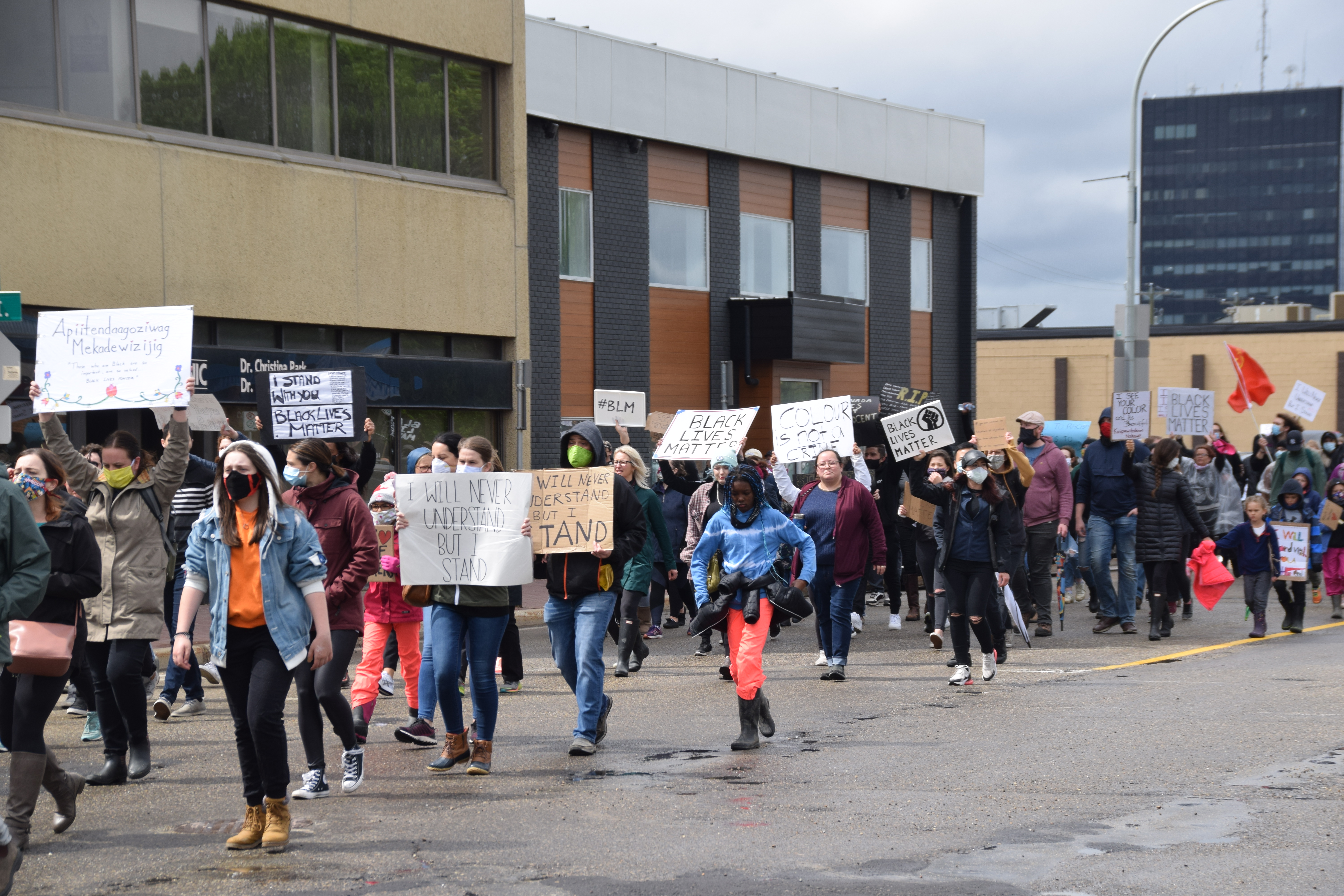 Black Lives Matter protest draws in massive crowd of supporters ...