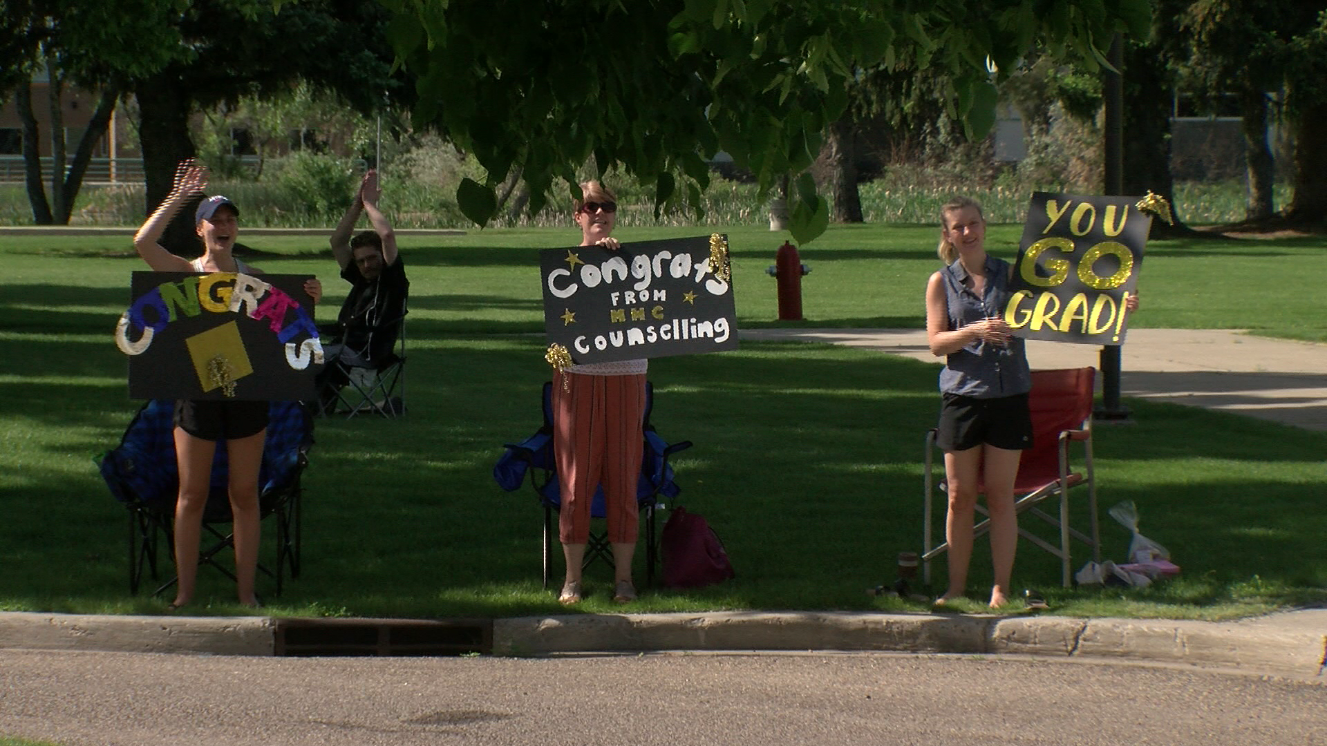 Drive-thru convocation for Medicine Hat College grads | CHAT News Today