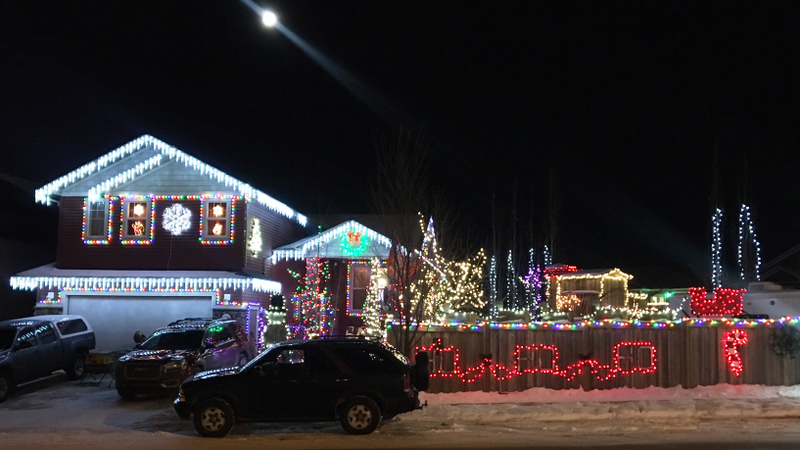 Sylvan Lake’s ‘Twinkle Tour’ showcases holiday light displays ...