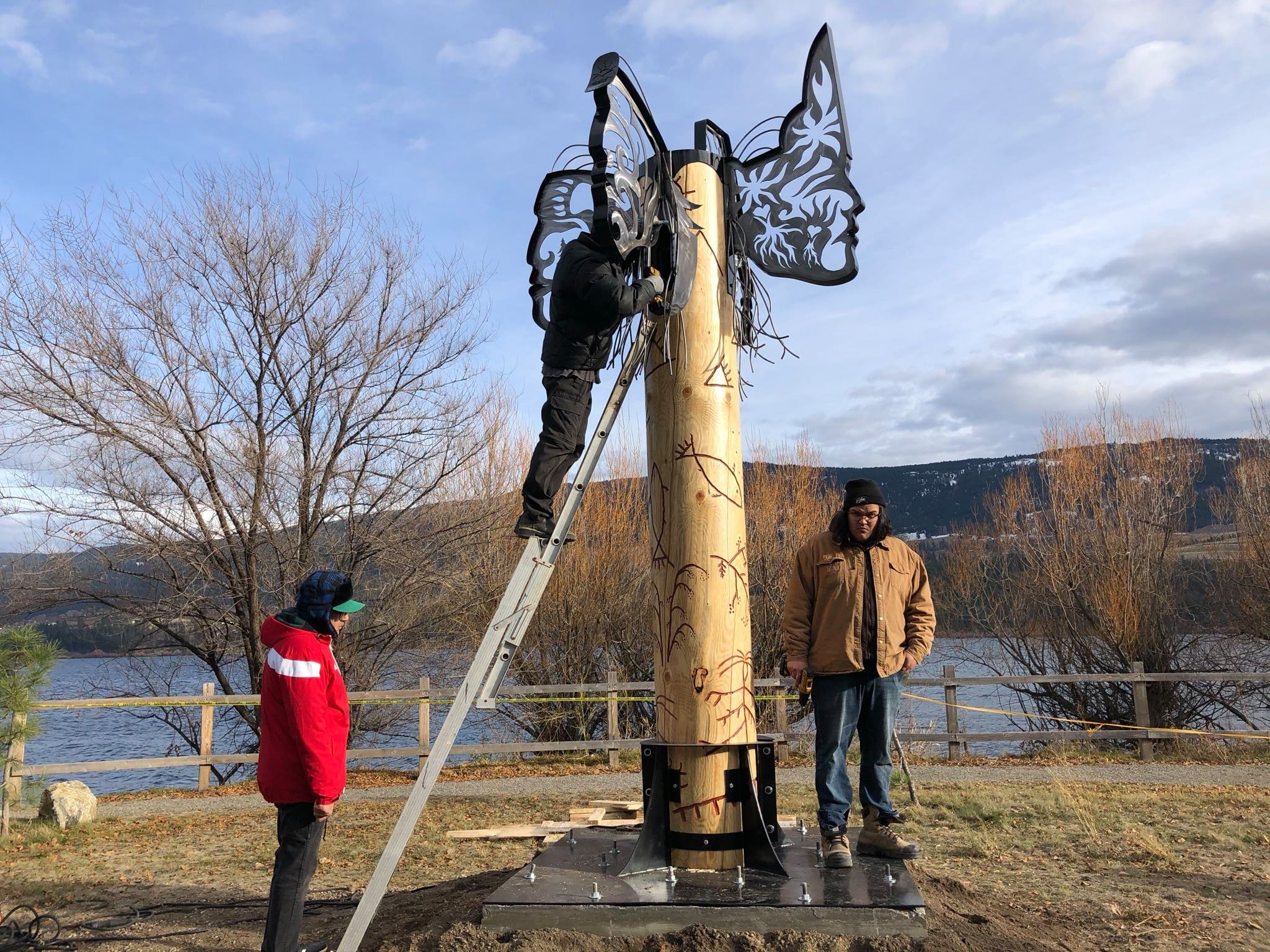 Major Syilx/Okanagan art work installation complete | Vernon Matters