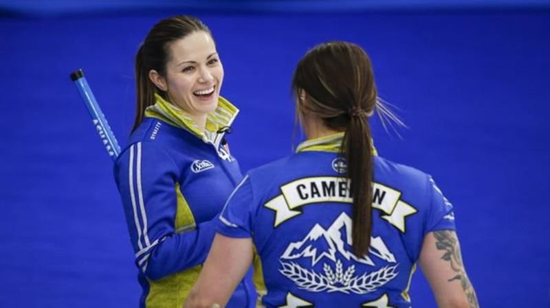 Alberta’s Laura Walker stays unbeaten in Tournament of Hearts | CHAT ...