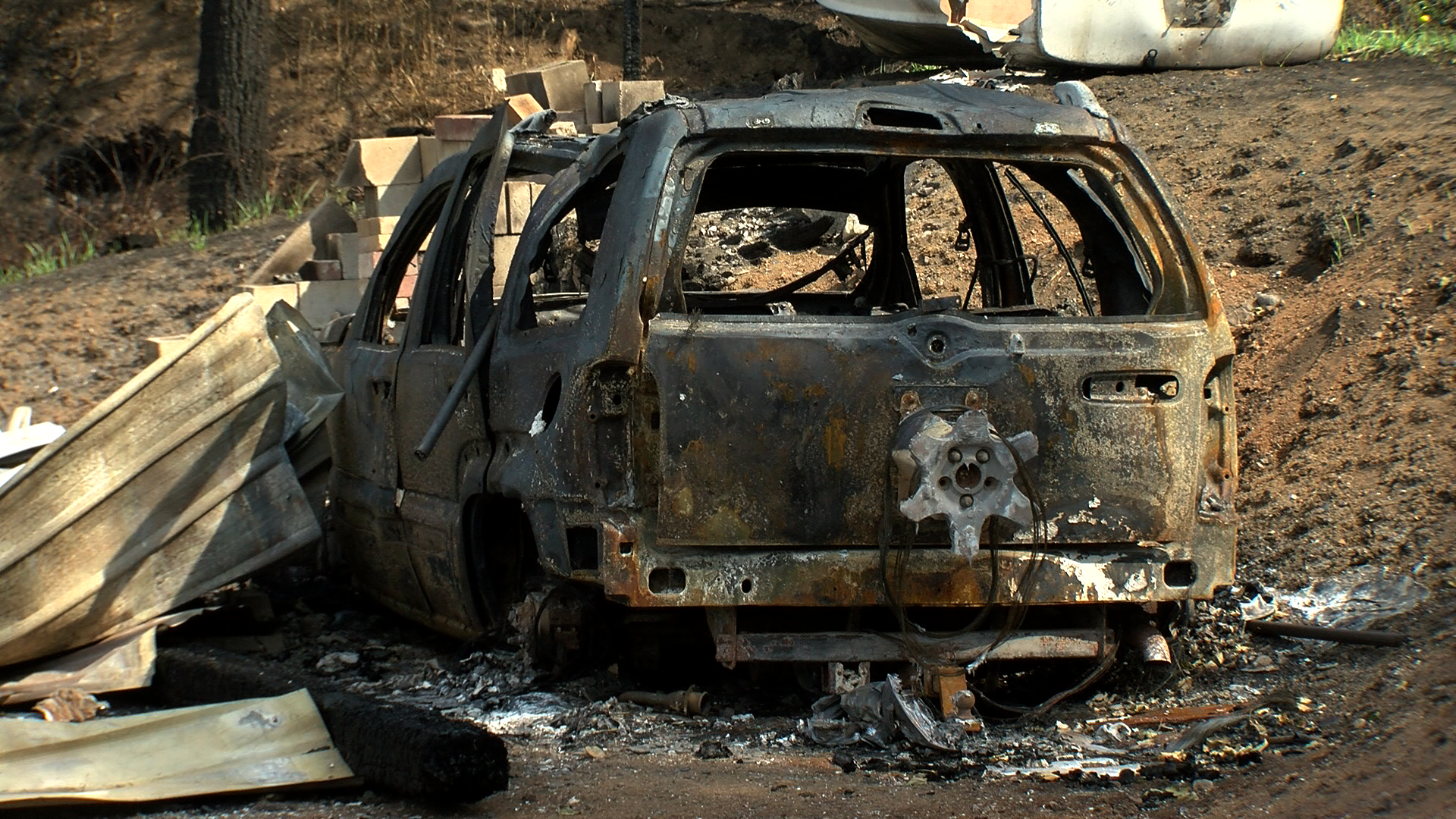 ‘It’s a miracle’: Monte Lake man describes seeing home still standing ...