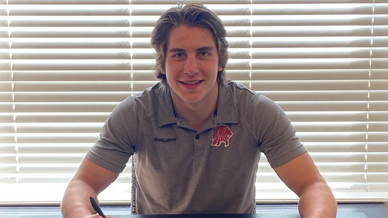 Defenceman Christensen signs with Raiders | paNOW