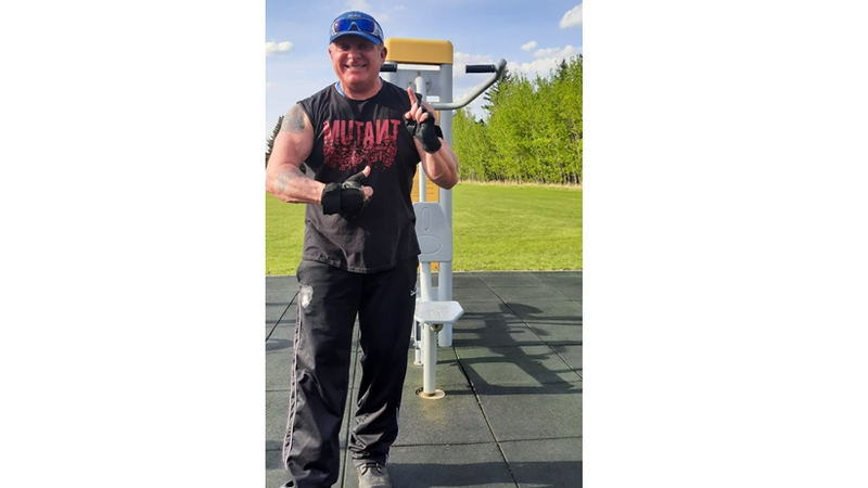 59-year-old Red Deerian attempts World Record of 20,000 reps at outdoor ...