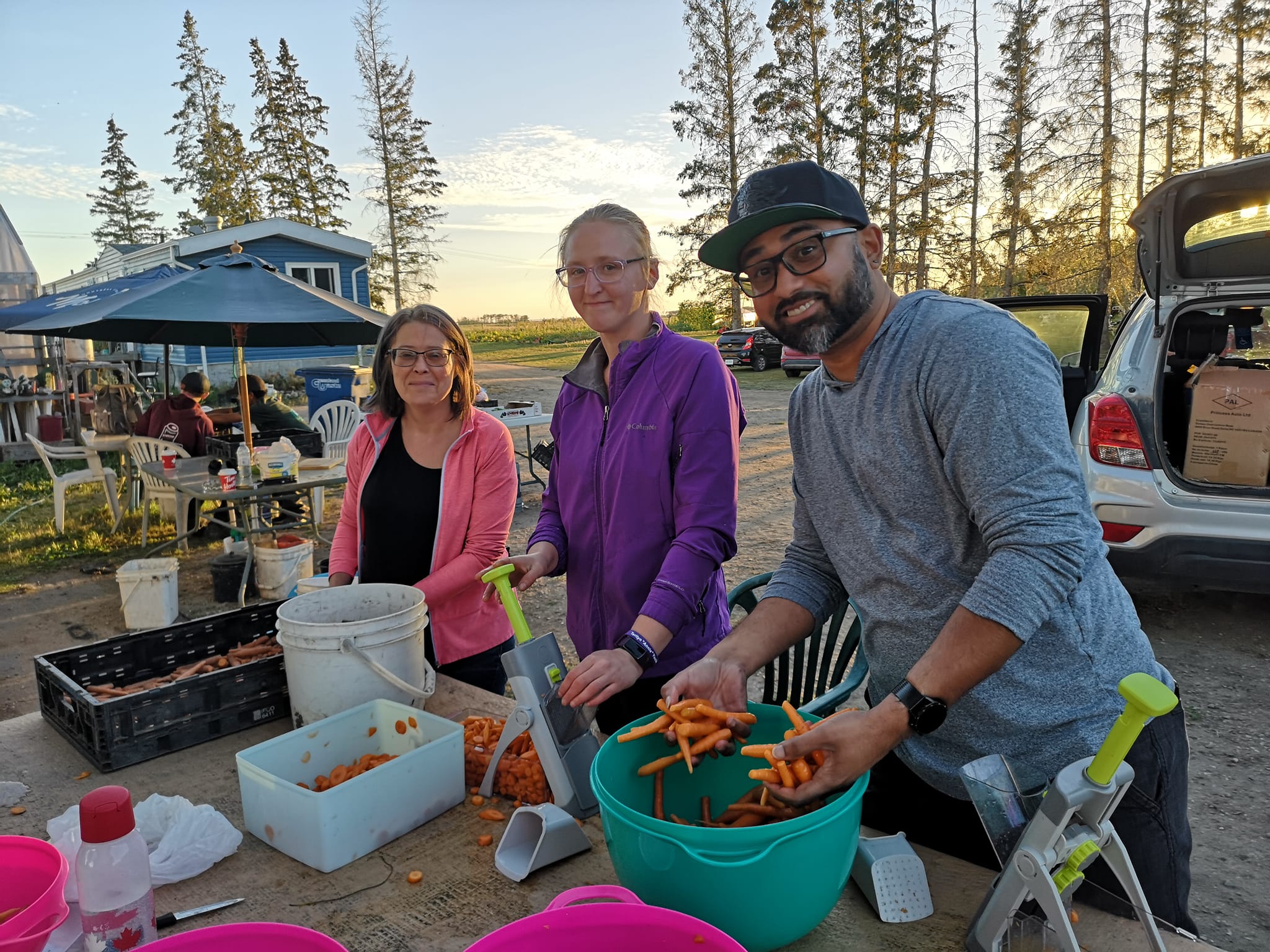 Prince Albert community garden donates harvest to JSCN | paNOW