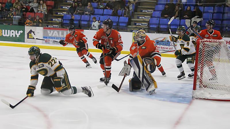Clippers open season with 4-2 win in Powell River | 106.9 The Wolf