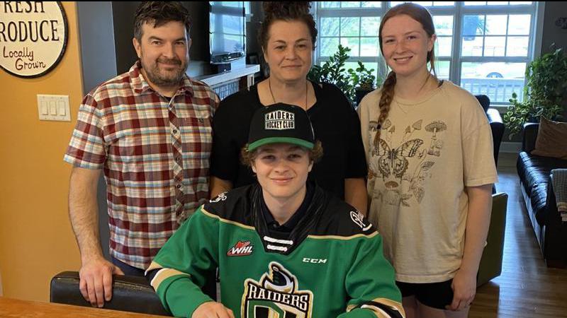 Raiders’ first round pick Moroz to make WHL debut against Tri-City | paNOW